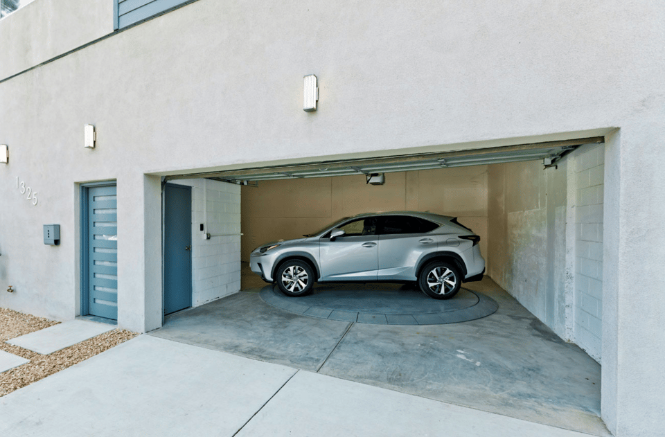 A New Stylish, Spacious Home on Silver Lake | Stephen Parisi | Property