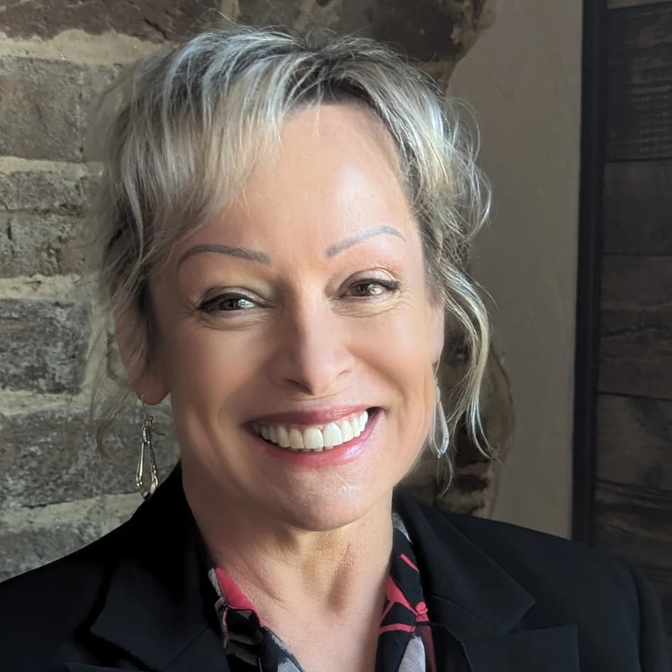 Helen Tammaro Real Estate Agent in Kingston TN | Luxury