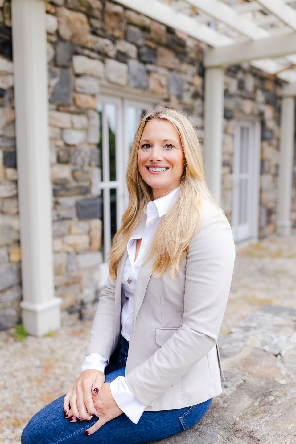 Sara Coffey - Your Trusted Connecticut Real Estate Advisor