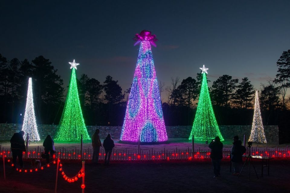 🎄 Where to See Holiday Lights in Central Arkansas