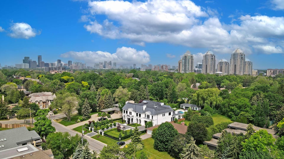 Tips for Choosing the Right Neighborhood When Browsing Toronto Real ...