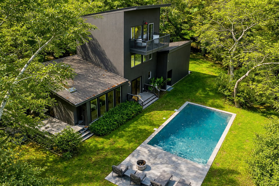 6 Peat Hole Lane | Bellport Village South | 4 Beds, 3 Baths