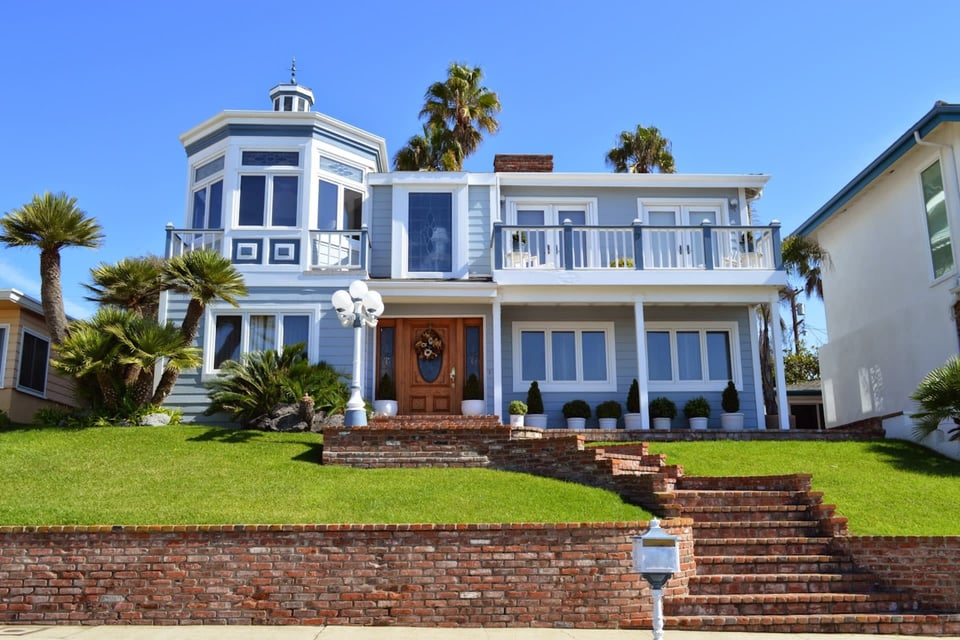 Make a Lasting Impression with These 6 Home Staging Tips