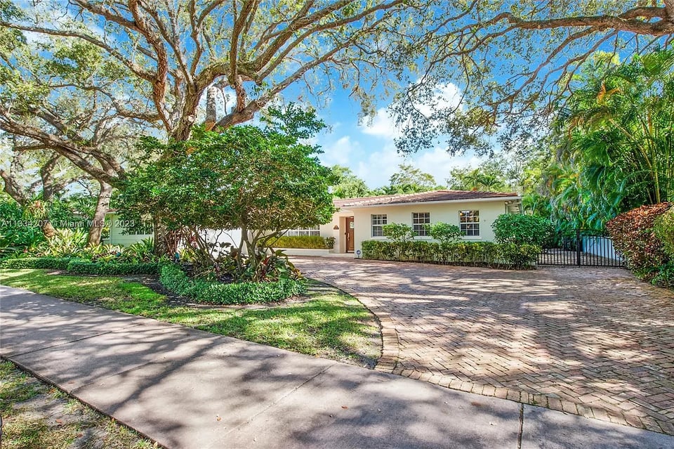 Just Sold! | 6103 Riviera Drive | The Insider | Jill Penman Group