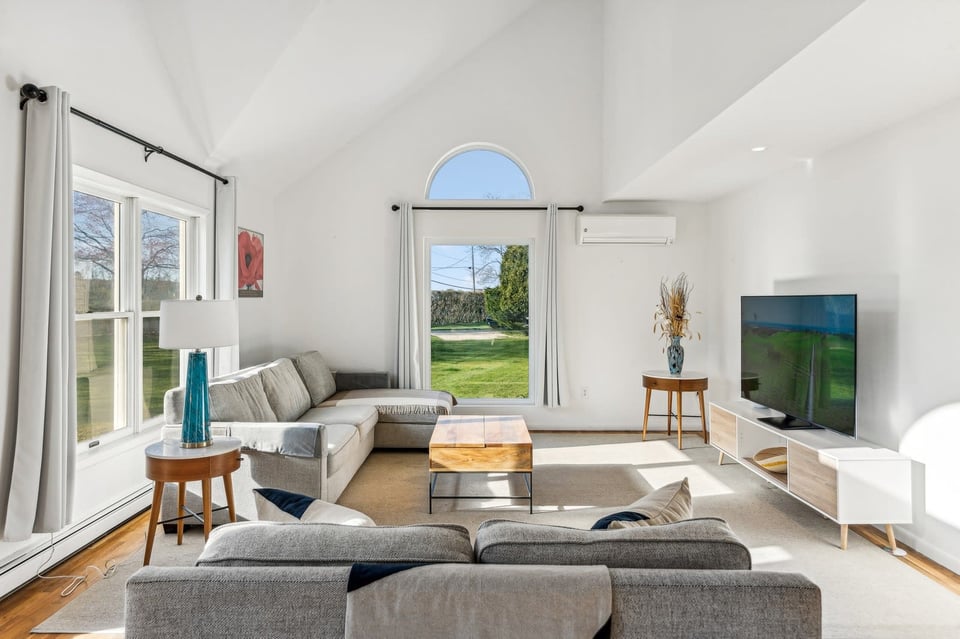 4 Flying Point Road | Erin Boisson Aries Team | New York Real Estate