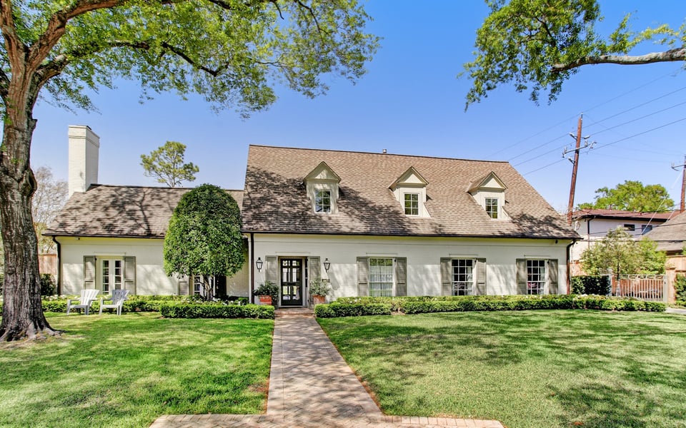 Lynbrook | Neighborhood Guide | Steven Kramer Team