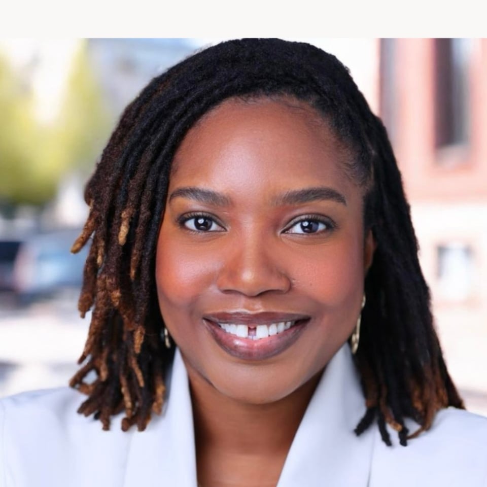 LeeAndra Momodu - Your Local Real Estate Agent