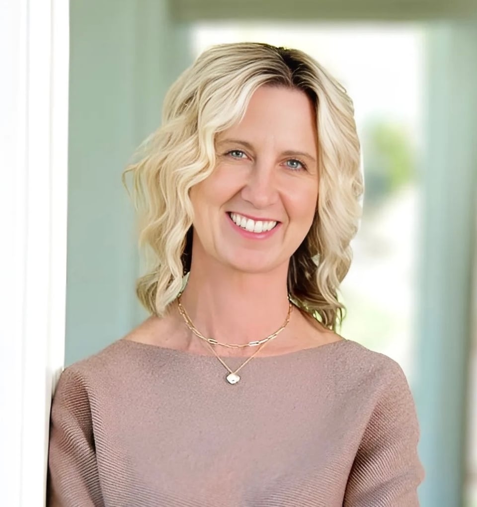 AmyJo Fullerton - Your Local Real Estate Agent