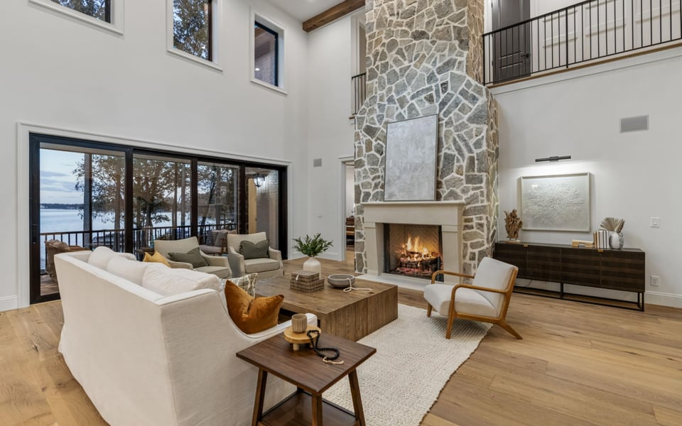 Modern Elegance: Sleek Interior Design Inspirations for Modern Suburban ...