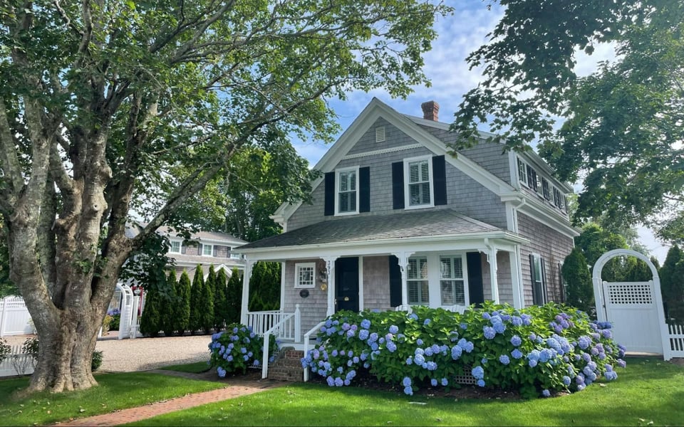 How To Sell Your Bellevue House for Top Dollar This Spring | Blog ...