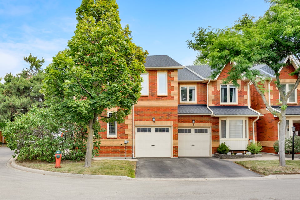 2006 Glenada Crescent Unit 7