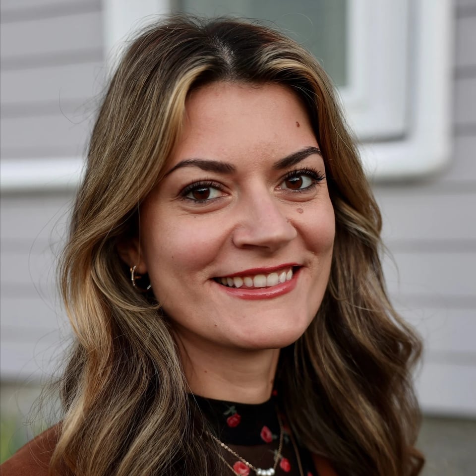 Introducing Evis Mason - Trusted Real Estate Agent