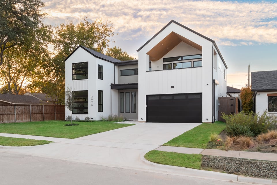 3826 Seguin Dr