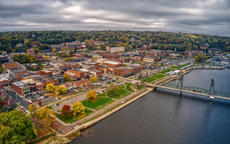 Stillwater Real Estate – Luxury Homes & Scenic Living