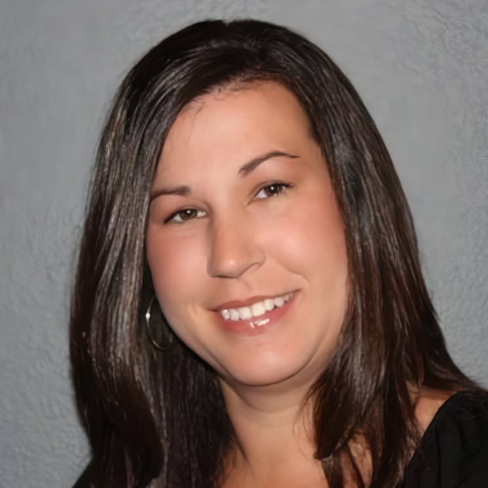 Agent Lisa Kauffman | Gratz Real Estate & Auctioneering