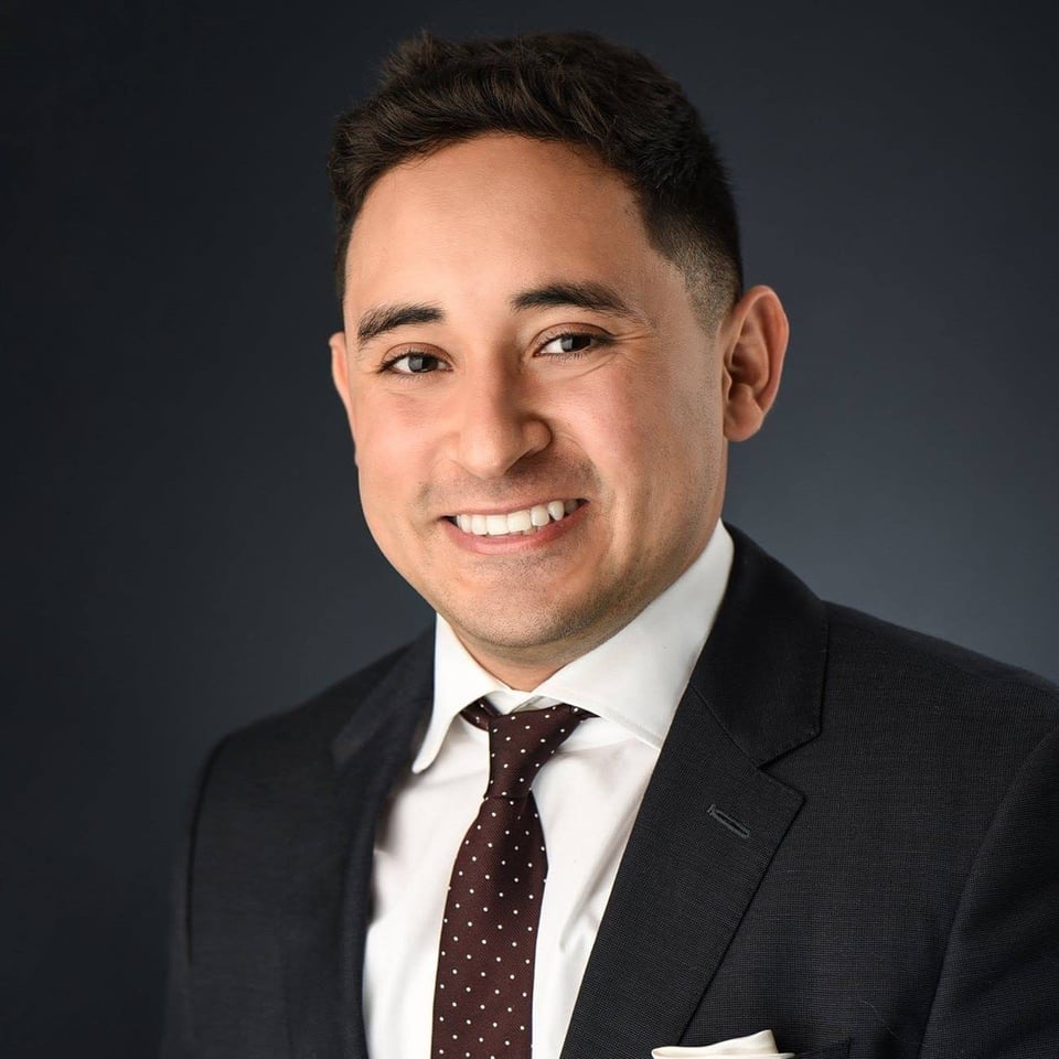 About Hector Luna
