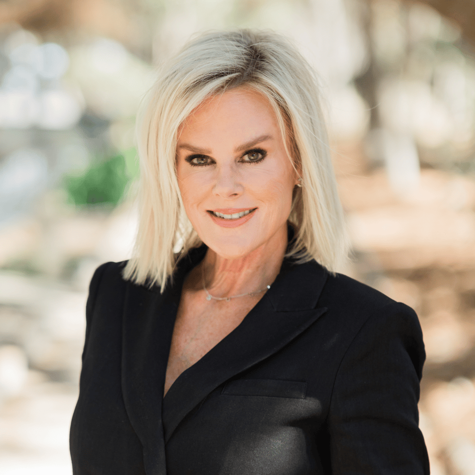 About Suzanne Simpson - Your Local Real Estate Agent