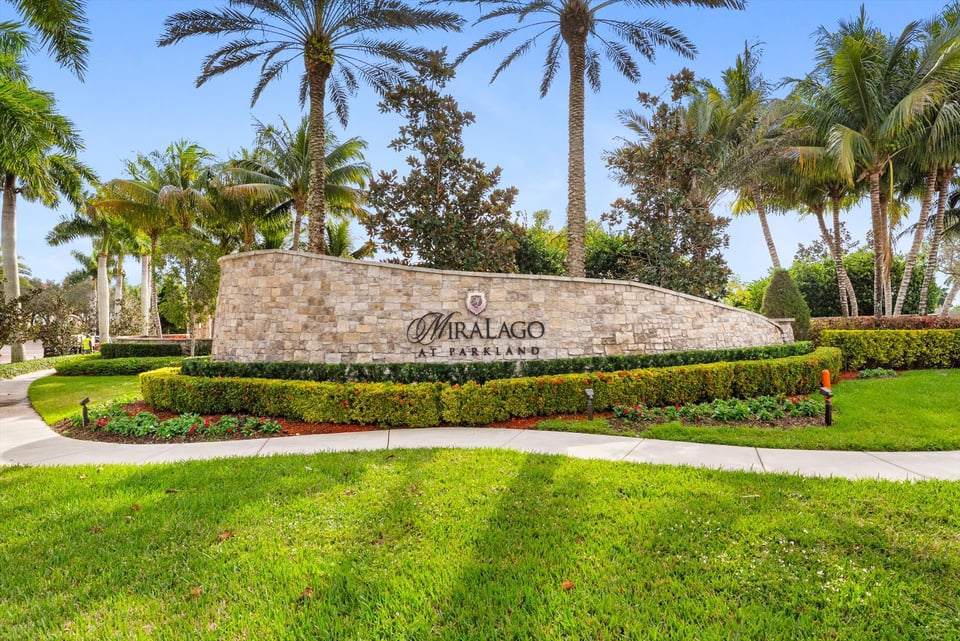 Mira Lago | Neighborhood Guide | Bill Sohl Luxury Homes Team