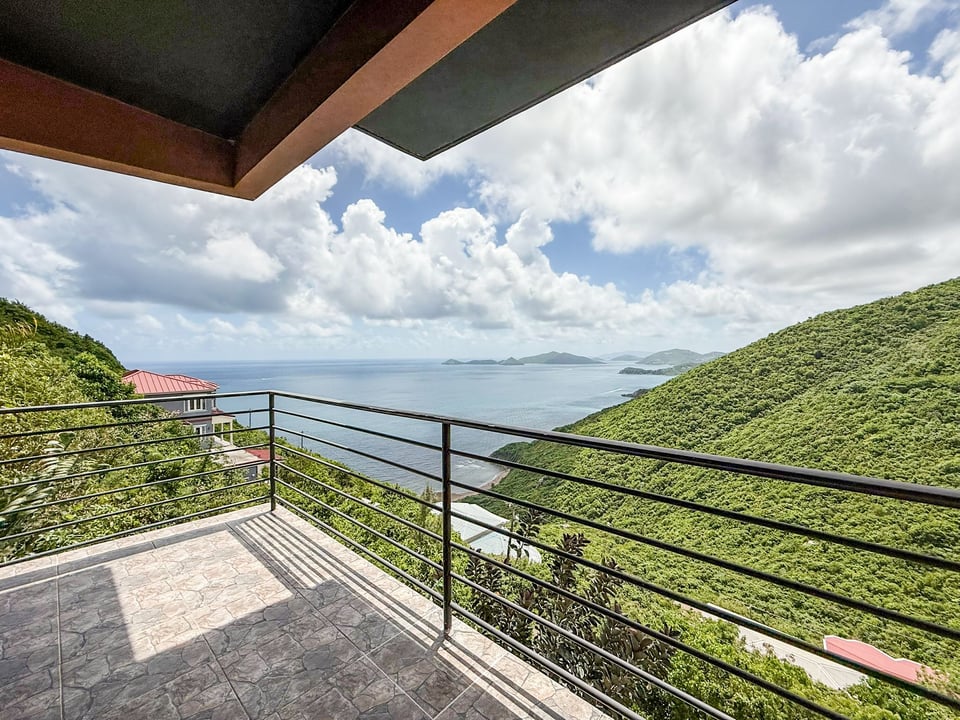 1051 Mount Healthy 2 Bedroom Townhouse | Luxury Properties BVI ...