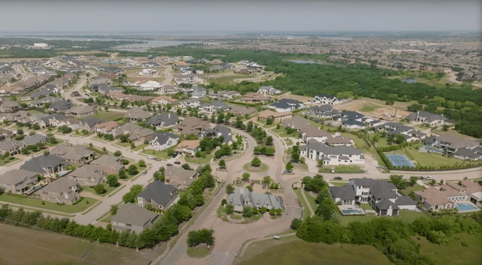 Hills of Kingswood in Frisco TX | Luxury Gated Community & Custom Homes