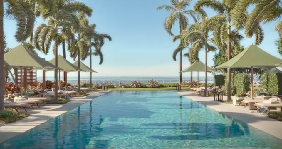 Discovering Naples: A Spotlight on the Miracle Mile: Four Seasons ...