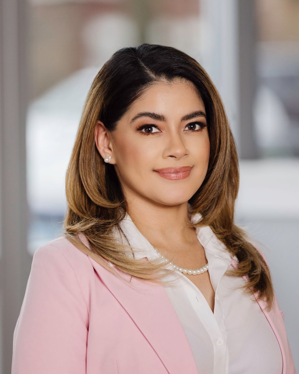 About Claudia Garcia | PCR Group | Illinois Real Estate Team