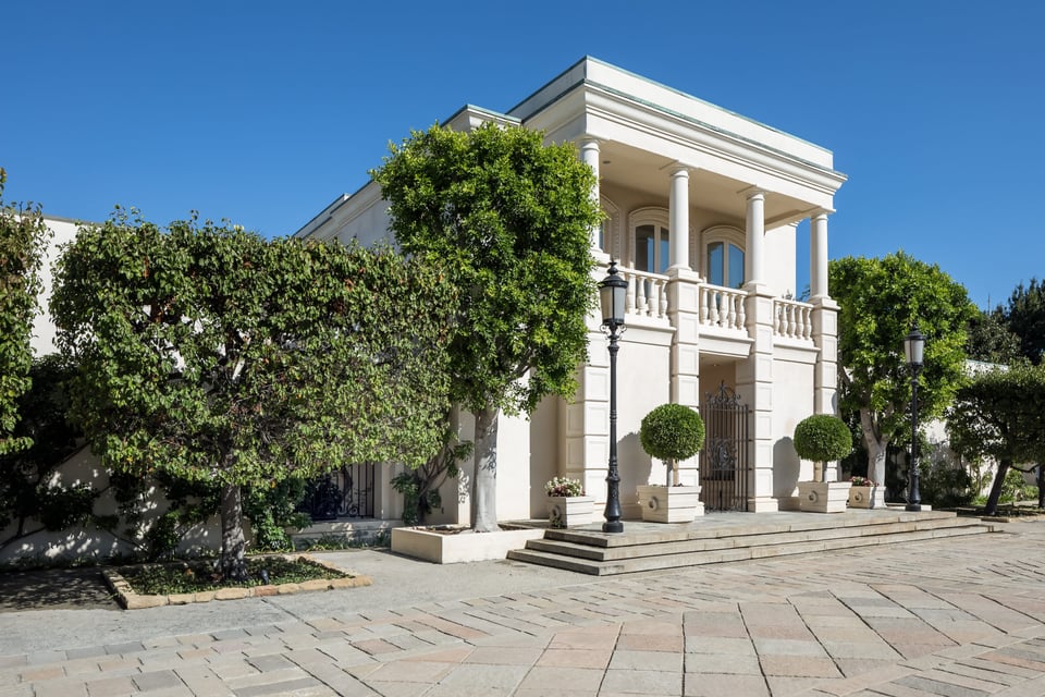 130 S Mapleton Drive | Carolwood Partners