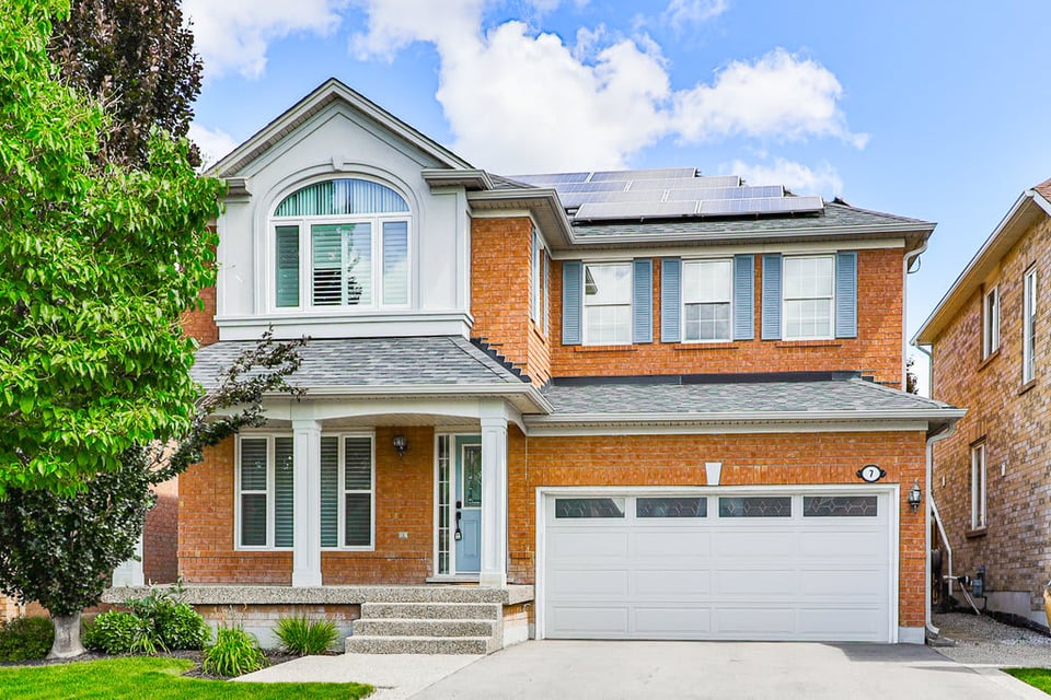 7 Crew Crescent, Maple ON