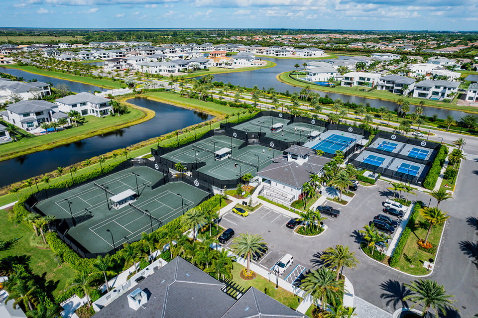 Experience the Tennis | Amenities | Boca Bridges