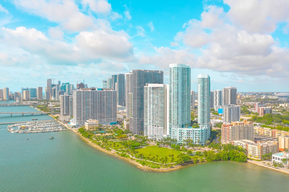 Edgewater Community Guide | Christopher Ulloa