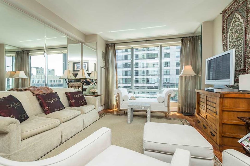 Ritz-Carlton Towers #17C | Jonathan Radford