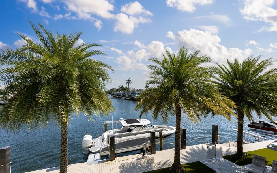 Riviera | Neighborhood Guide
