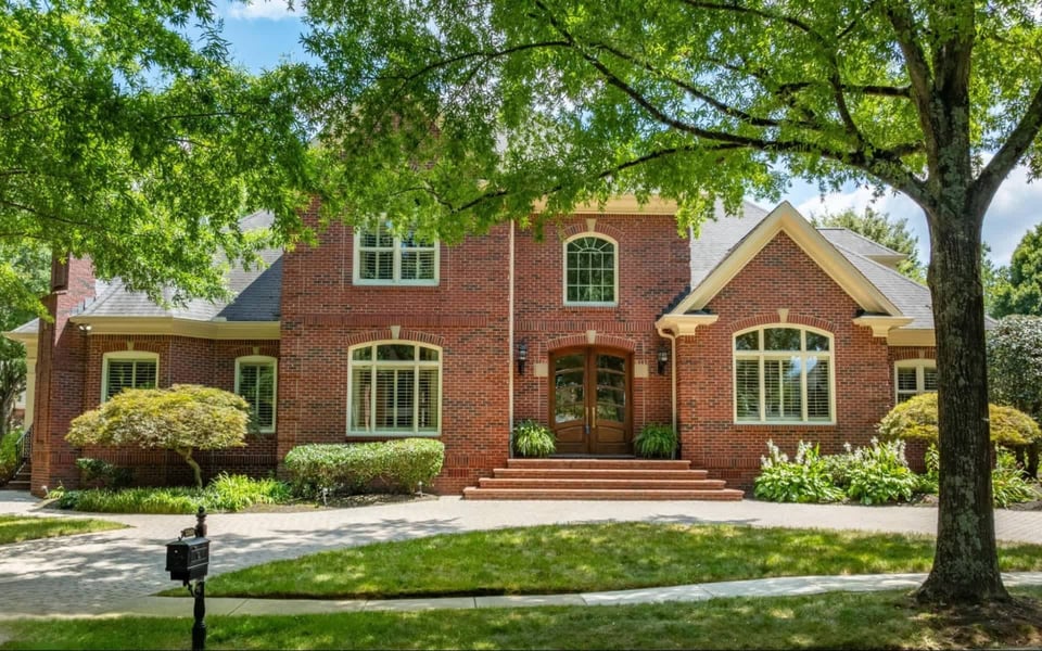 The Ultimate Guide to Selling Your Knoxville Home | Blog | Lisa Sinclair