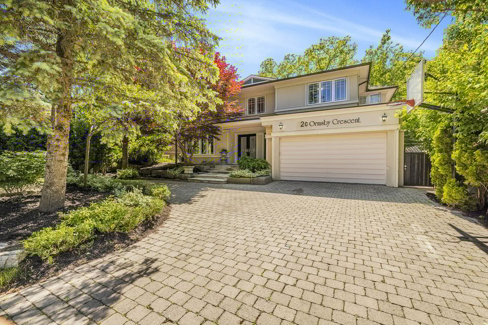 SOLD: Traditional Elegance | Barry Cohen Homes