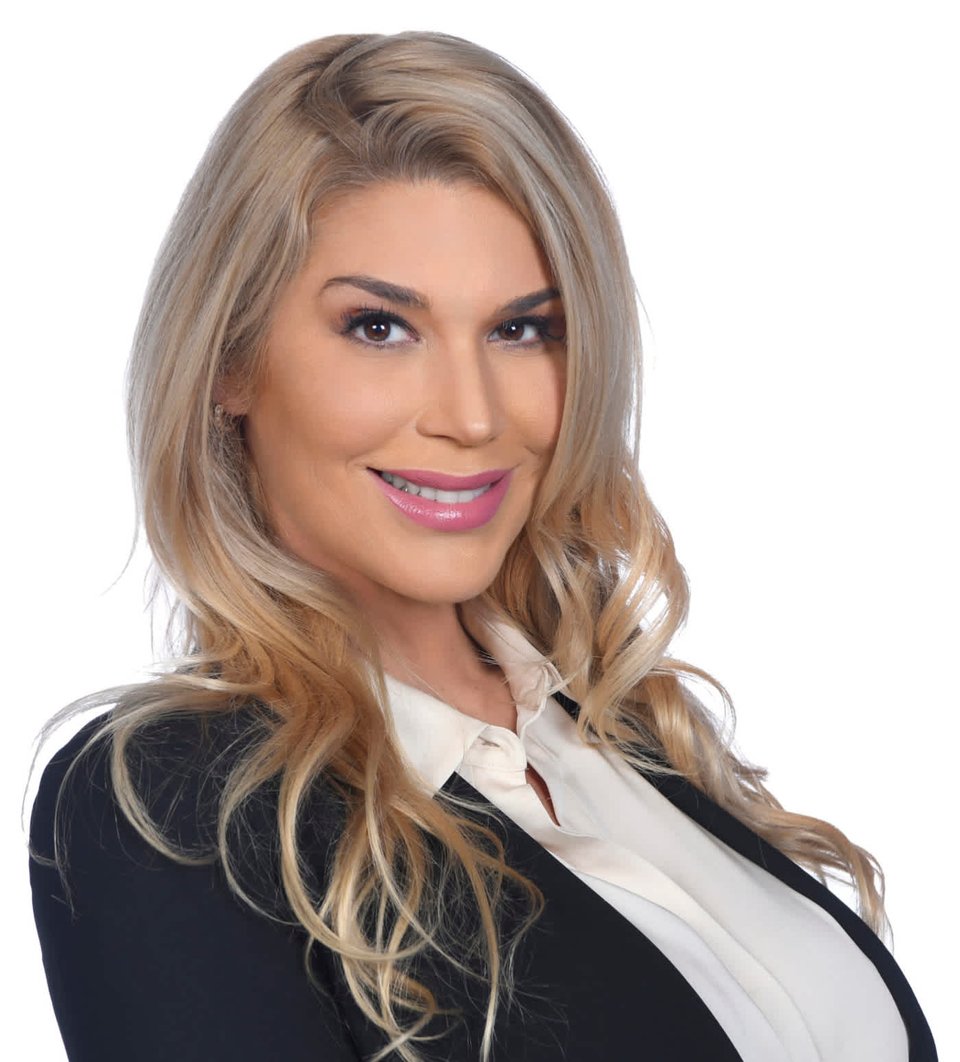 Elizabeth Smith - Your Local Realtor Associate