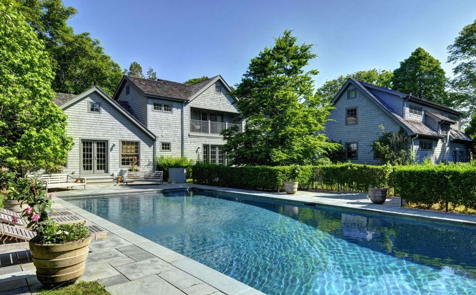 36 Hedges Ln