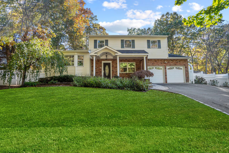 80 Shirley Court, Commack, NY | Brian Worthman, The Mark O'Brien Team ...