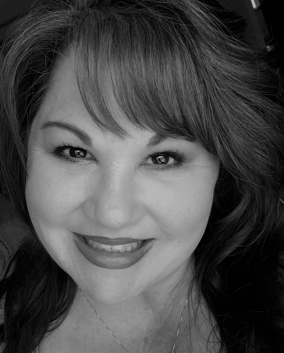 About Laura Yeager | Coldwell Banker Brokers of the Valley