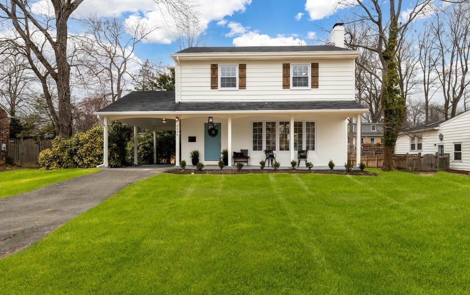 Stratford Landing: Where Serenity Meets Suburbia