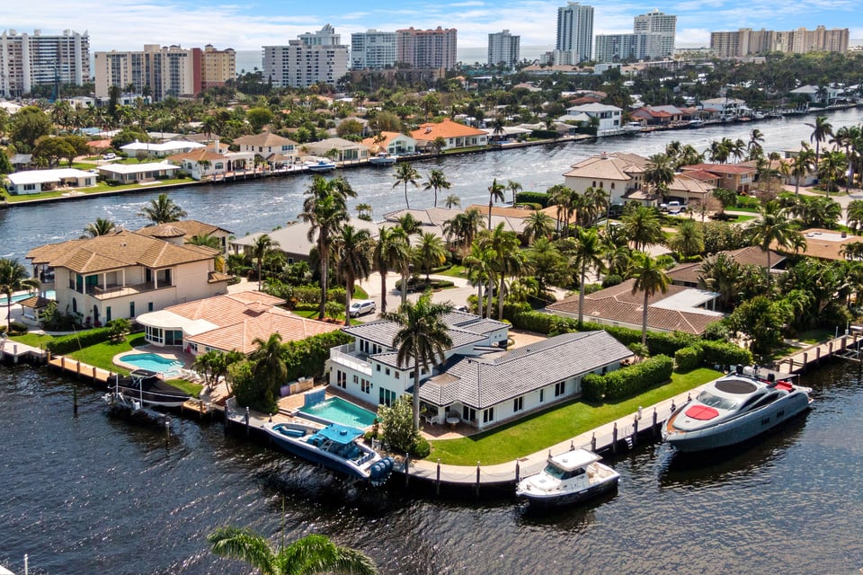 Bay Colony: Privacy & Luxury in Ft. Lauderdale