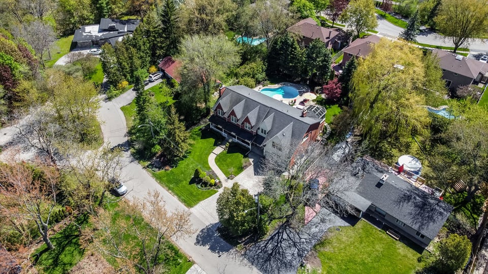 Erin Mills | Neighbourhood Guide | Robertson Kadwell