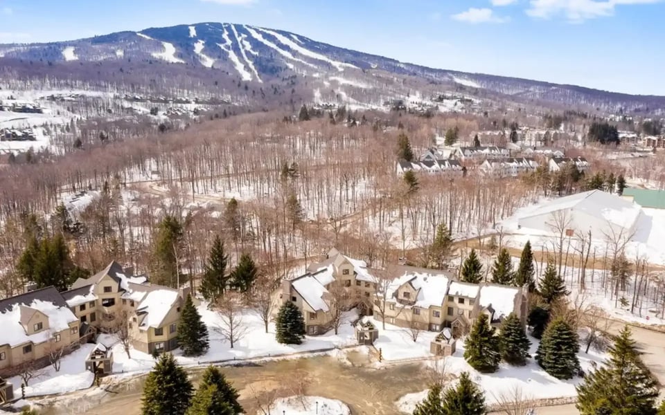 Crown Point | Neighborhood Guide | Wohler Realty Group