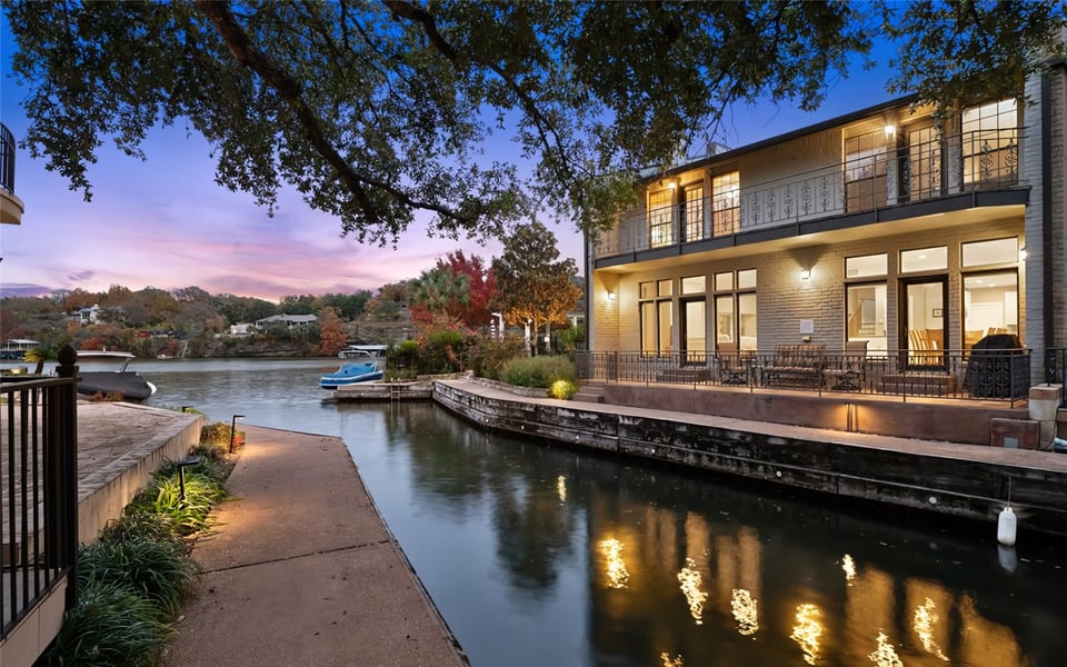 Everything You Need to Know About Moving to Lake Austin | Blog | Travis ...