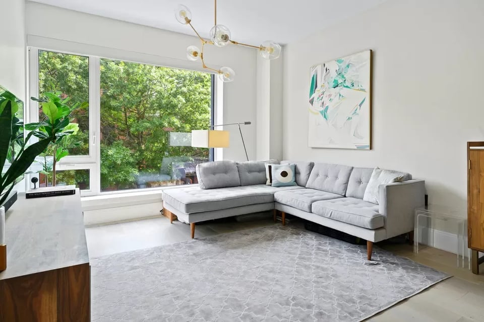 610 Warren Street Unit: 3E