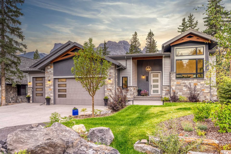 Luxury Mountain Estate for Sale in Spring Creek, Canmore | Over 13,000 ...