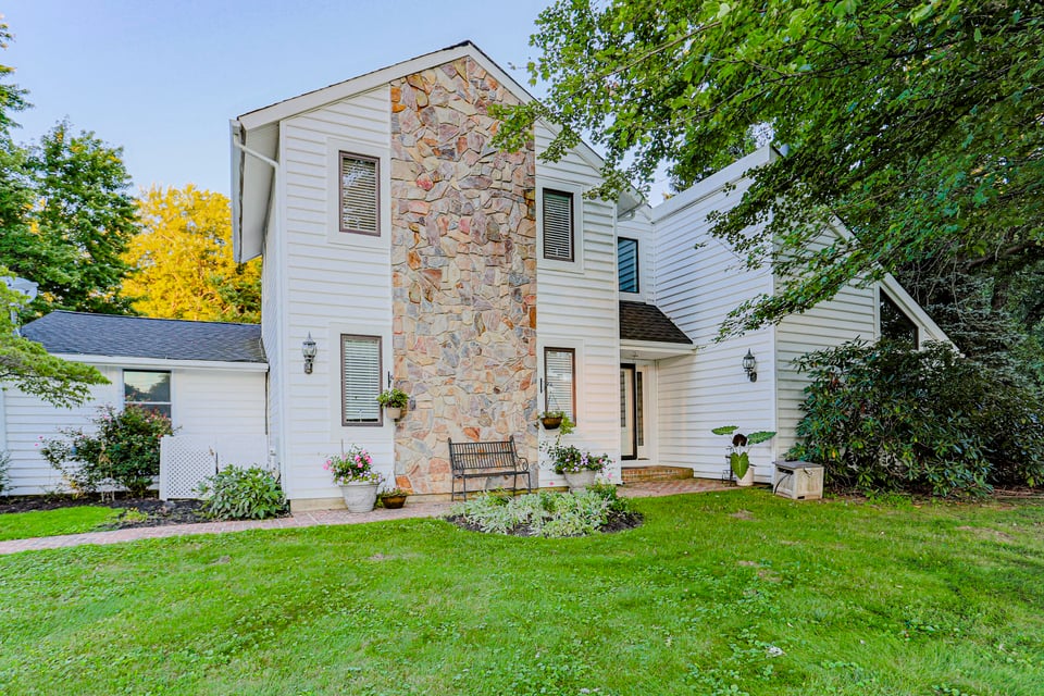 2843 Grubb Rd | Joseph Connor