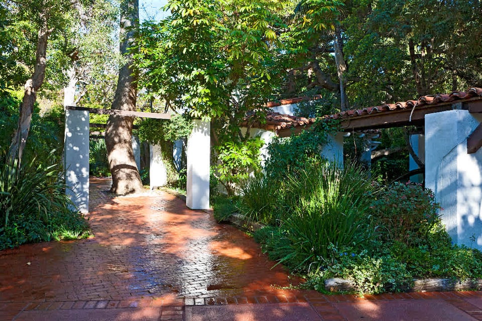 Amazing Canyon Lifestyle | Arlene Rutenberg | Los Angeles Real Estate Agent