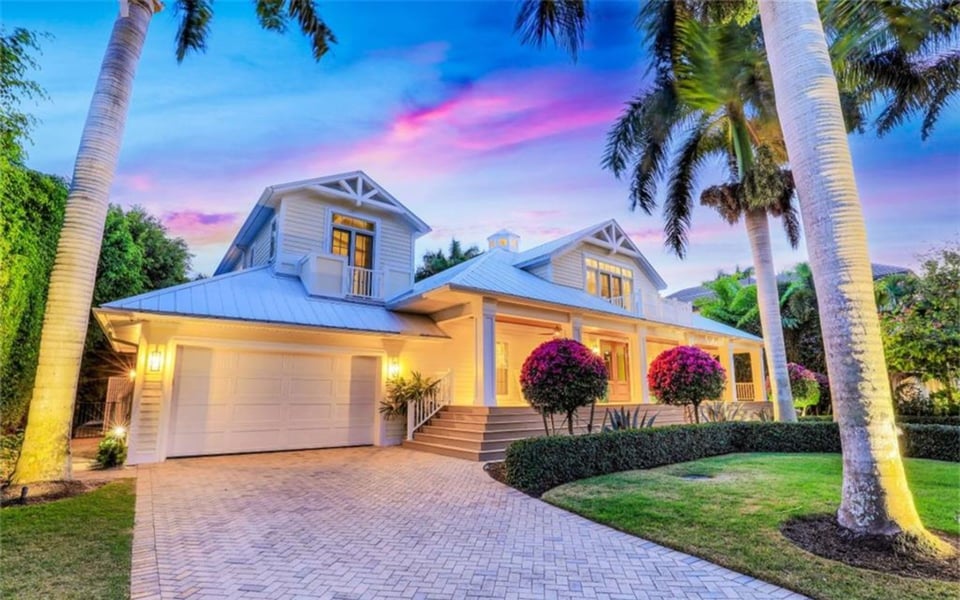 Downtown Naples | Neighborhood Guide | The Whitcomb Group