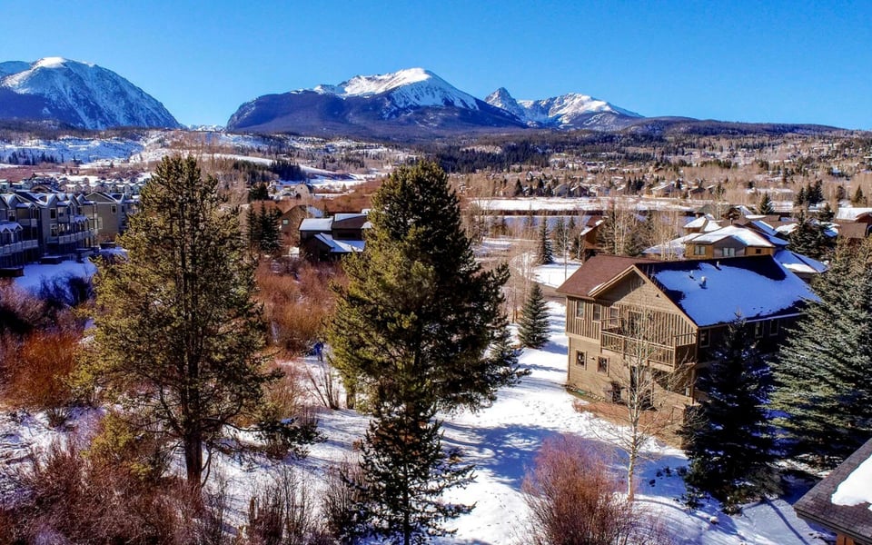 Silverthorne Community Guide | The Lloyd Group