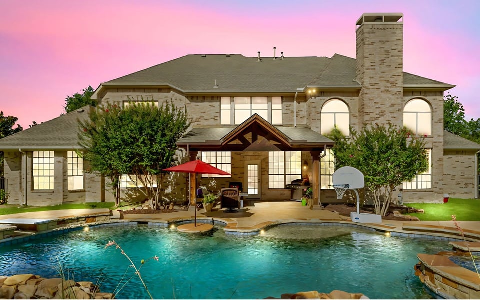 How to Buy a Luxury Home | Blog | Hannah Gigley